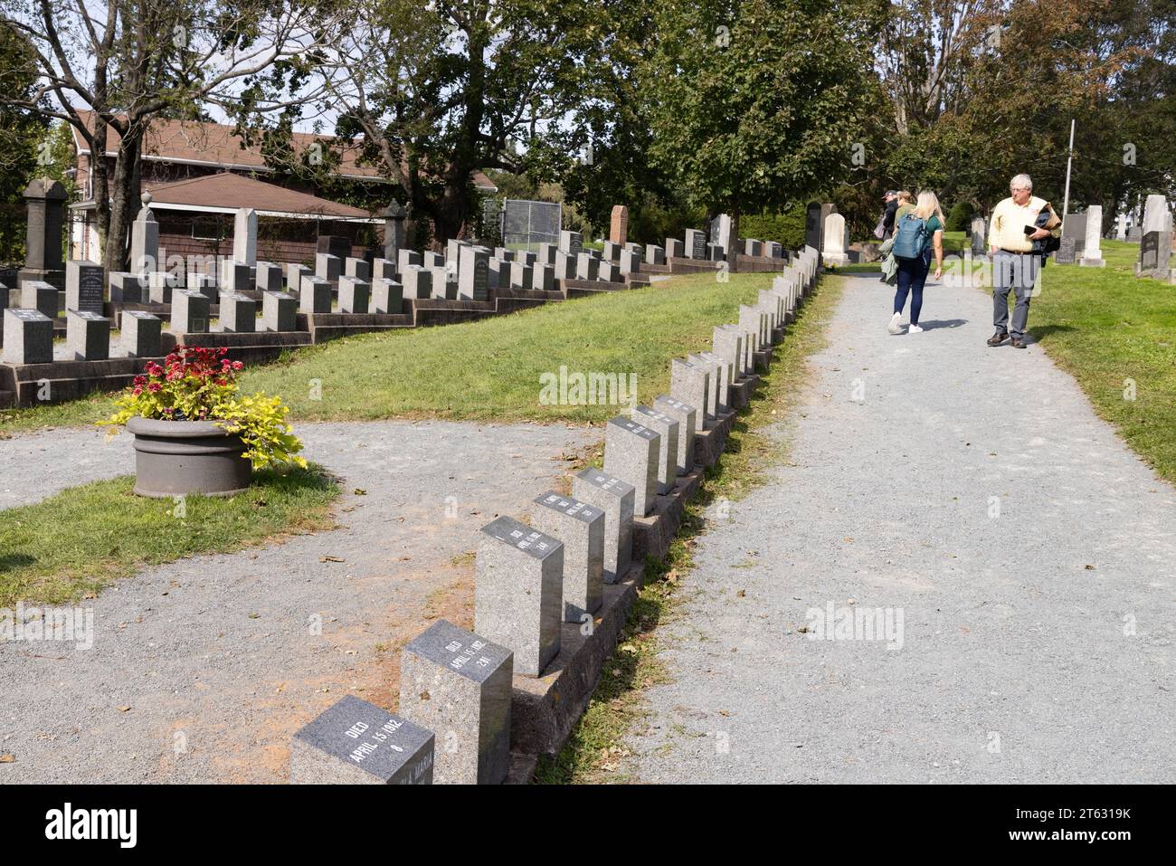 Titanic burials hi-res stock photography and images - Alamy