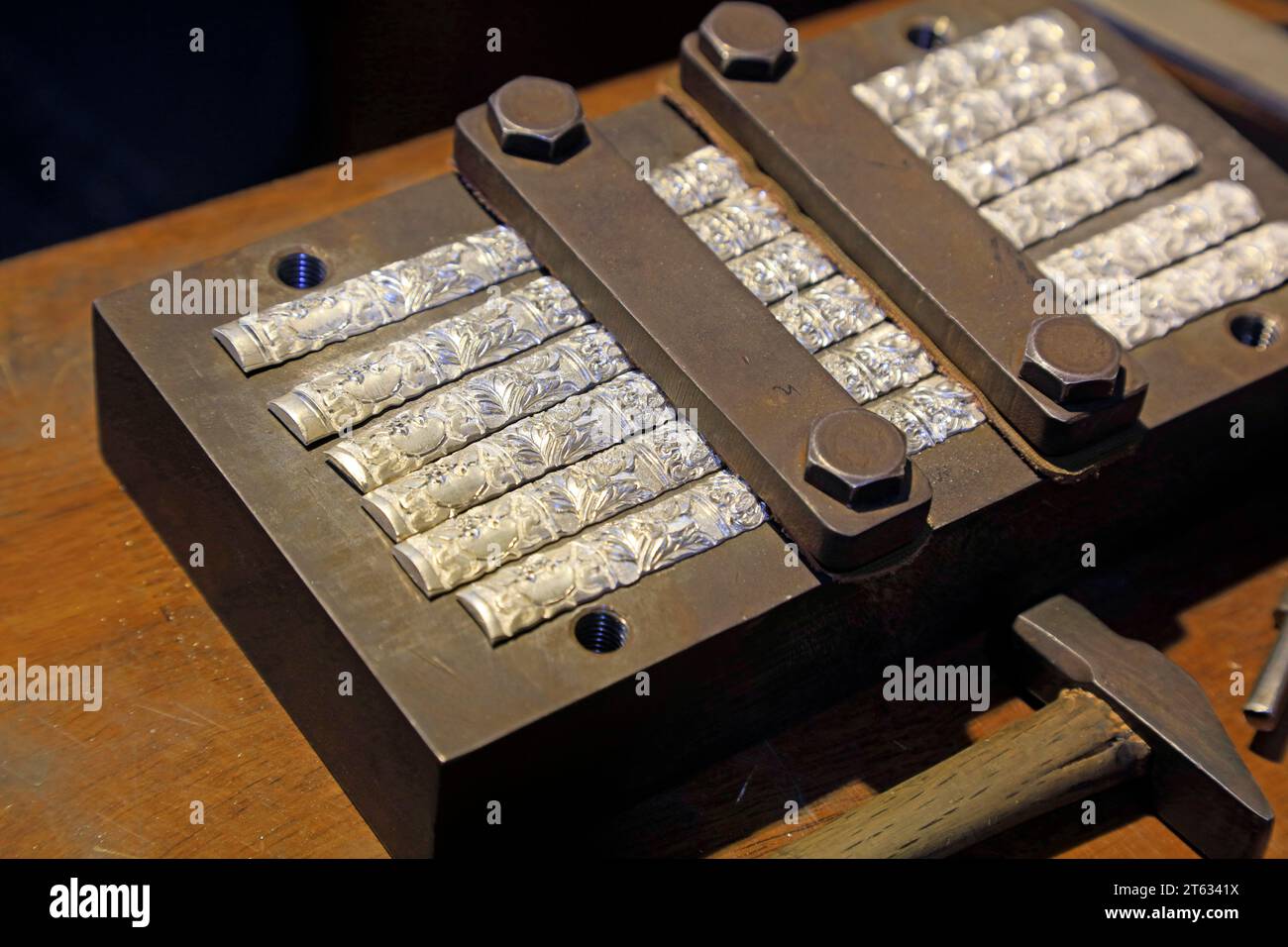 Chinese traditional silver jewelry processing die Stock Photo - Alamy