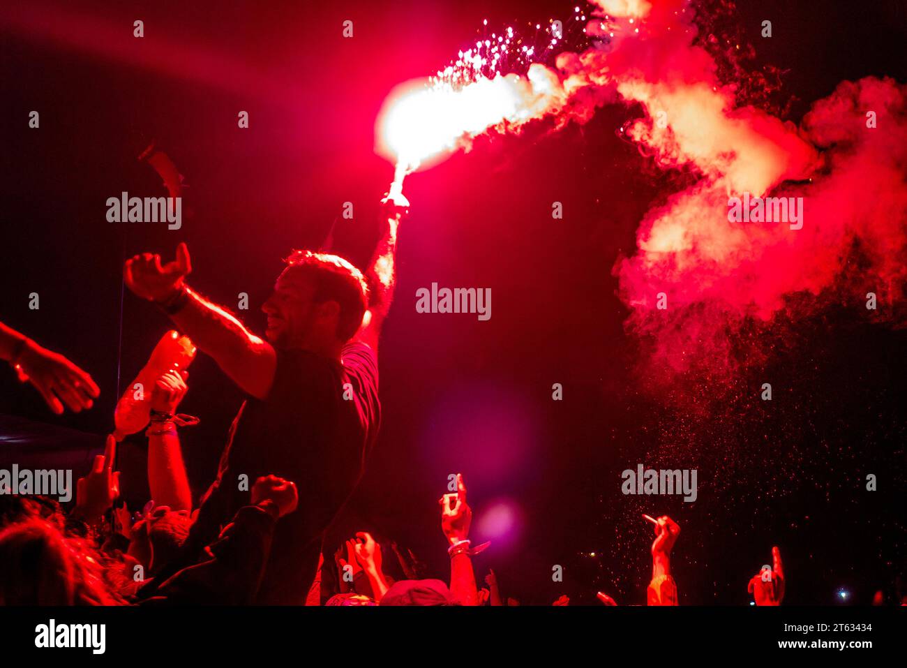 Glastonbury, June 29th 2014: The crowd at The Pyramid Stage Stock Photo ...