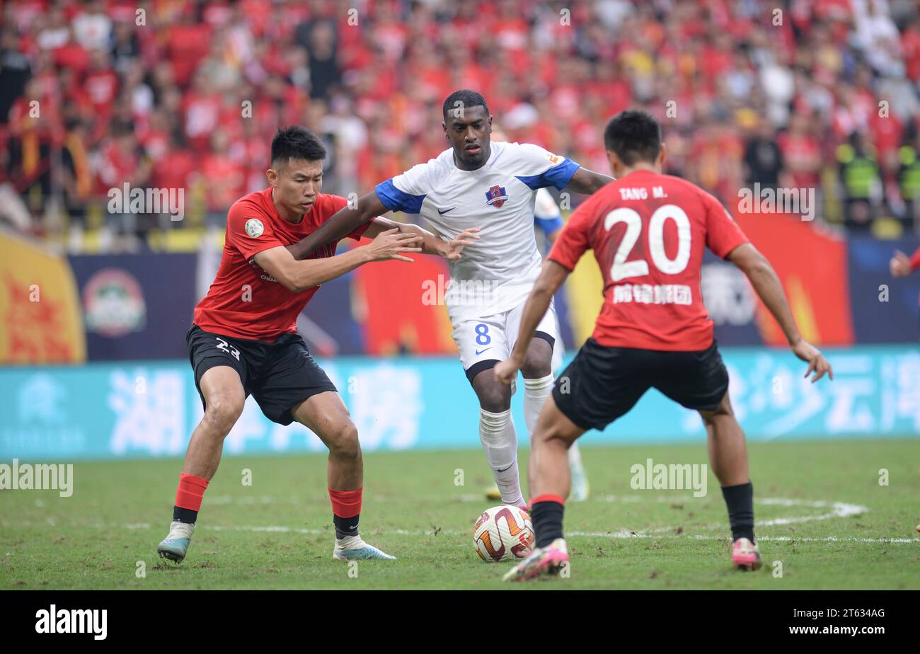 Chengdu Rongcheng Football Club defeated Meizhou Hakka Football Club ...