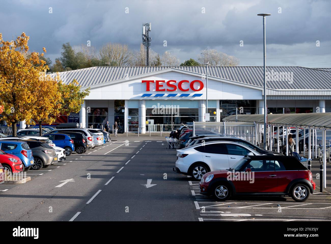 Tesco supermarket store, Warwick, Warwickshire, England, UK Stock Photo ...
