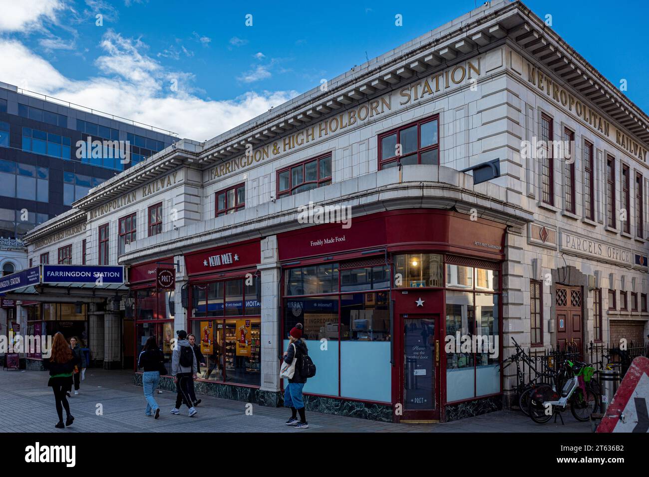 Farringdon Station London - a London Underground and connected main ...