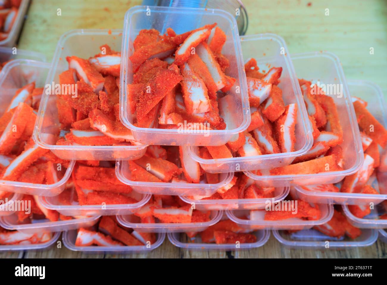 Chicken pieces in plastic boxes Stock Photo - Alamy