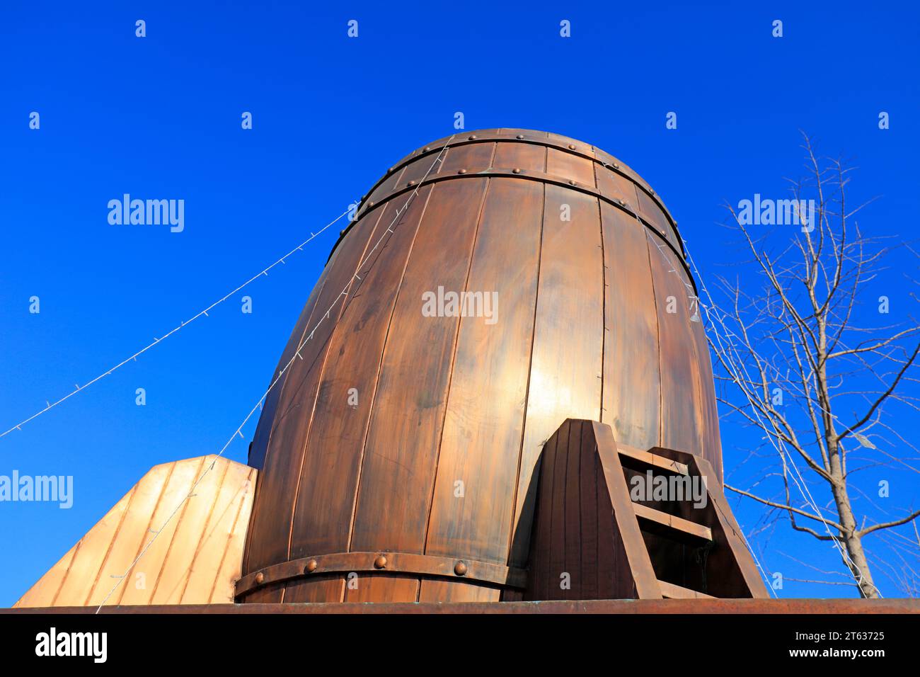 Barrel shaped architecture Stock Photo - Alamy