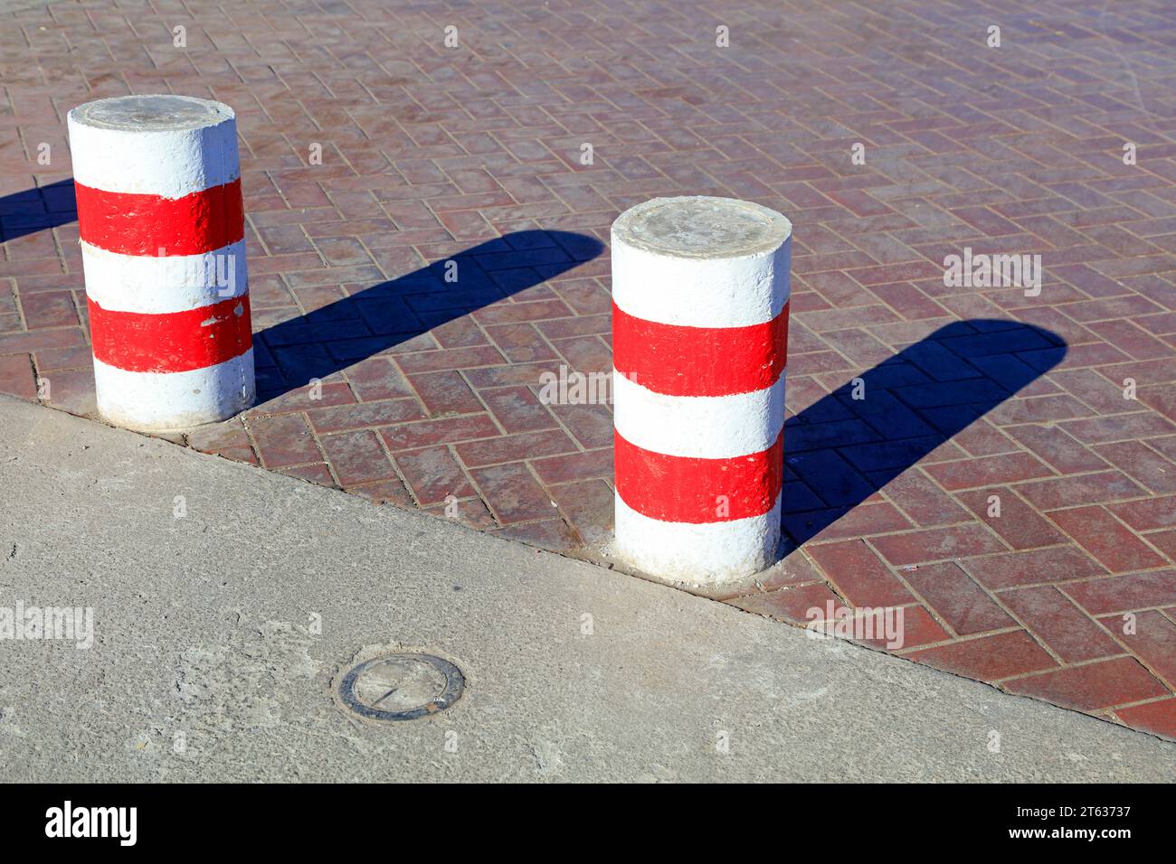 Striking traffic barriers Stock Photo - Alamy