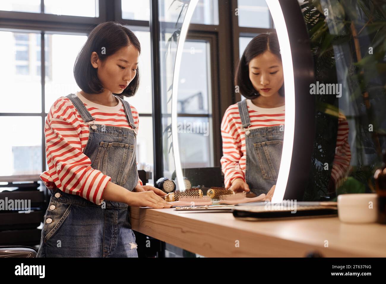 Asian gen z employee hi-res stock photography and images - Alamy