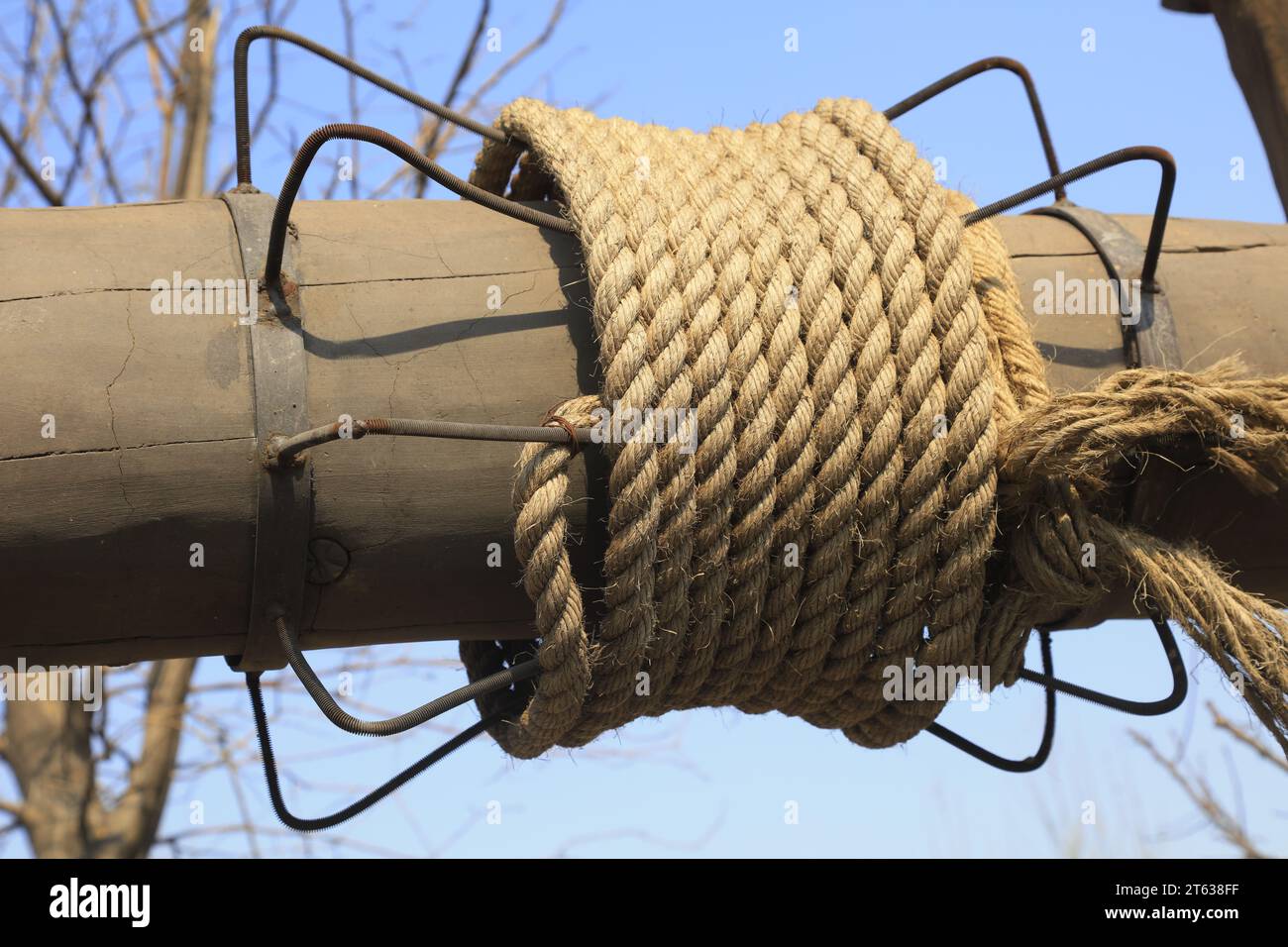 Chinese ancient wells winch Stock Photo - Alamy
