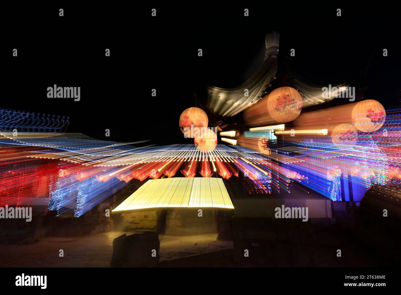 Effect of light and shadow stretching Stock Photo - Alamy