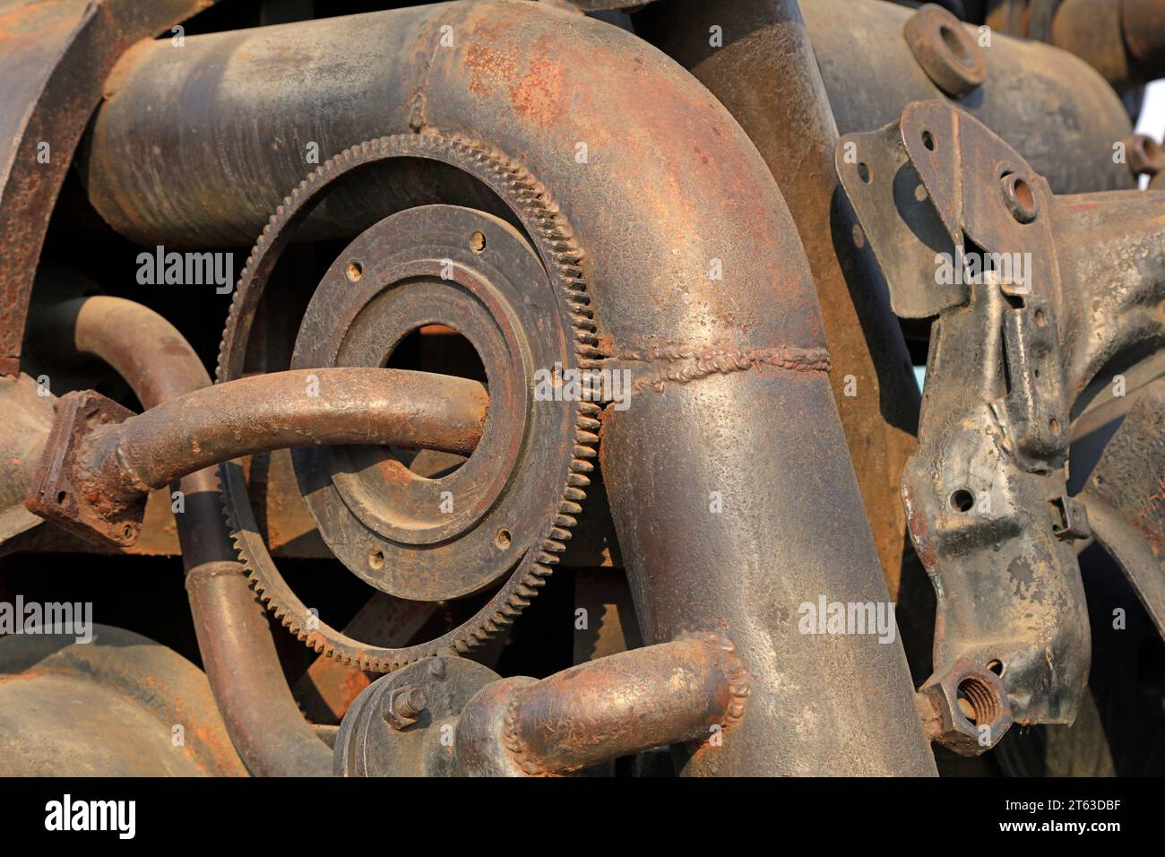 Mechanical device, annular exhaust pipe Stock Photo - Alamy