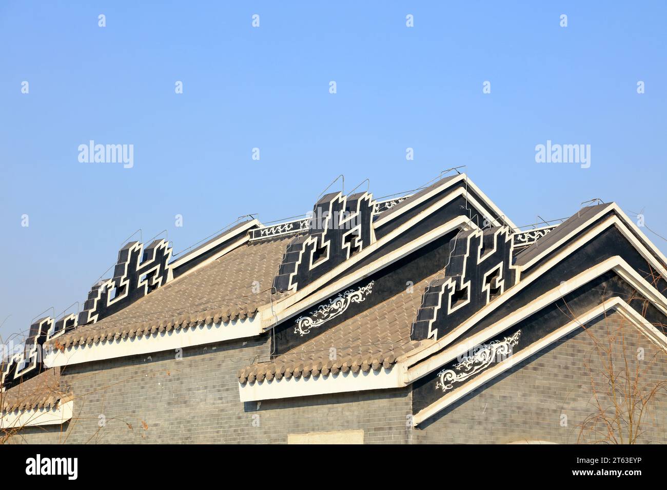 Roof of ancient Chinese Architecture Stock Photo - Alamy