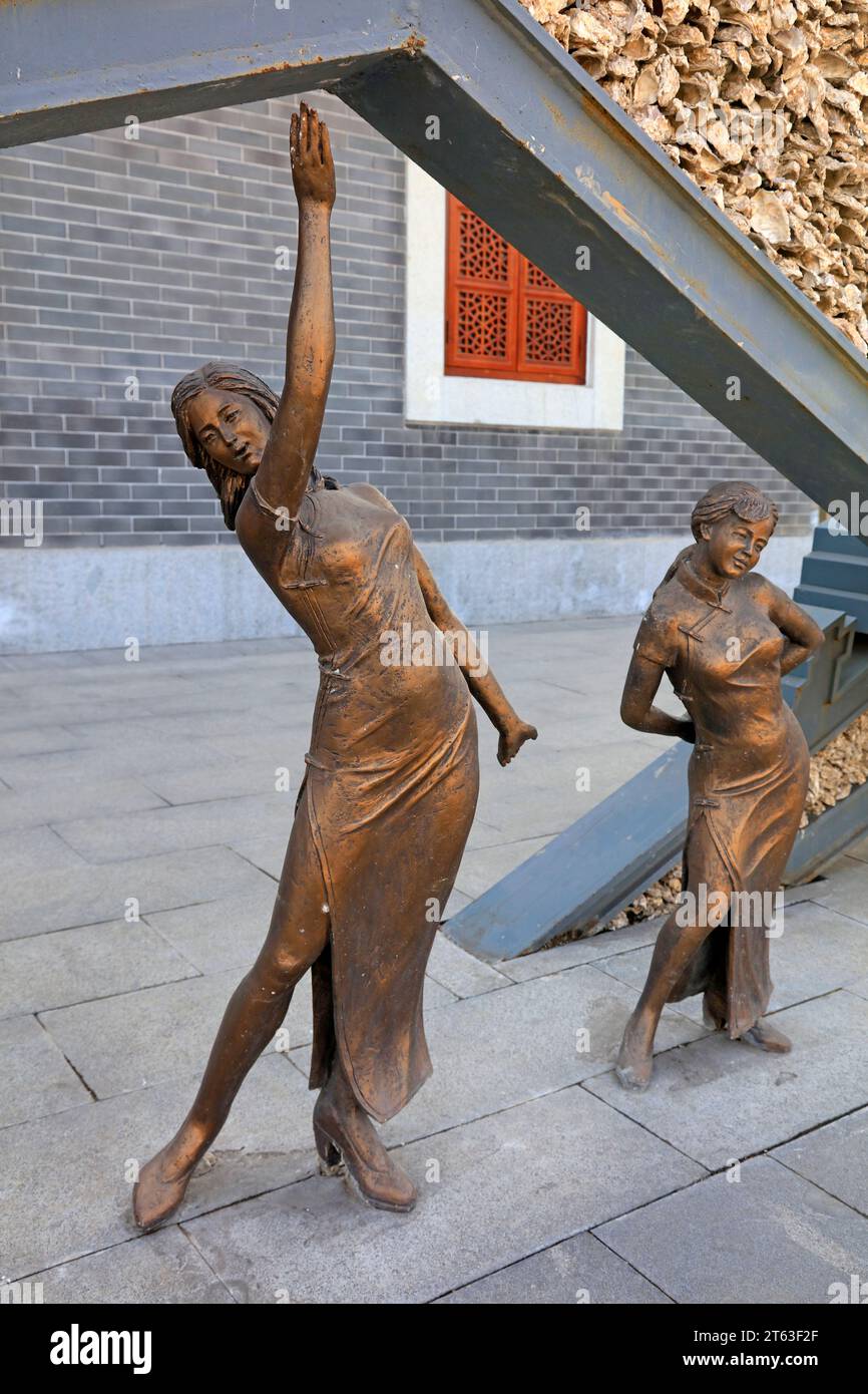 Chinese women sculpture Stock Photo - Alamy