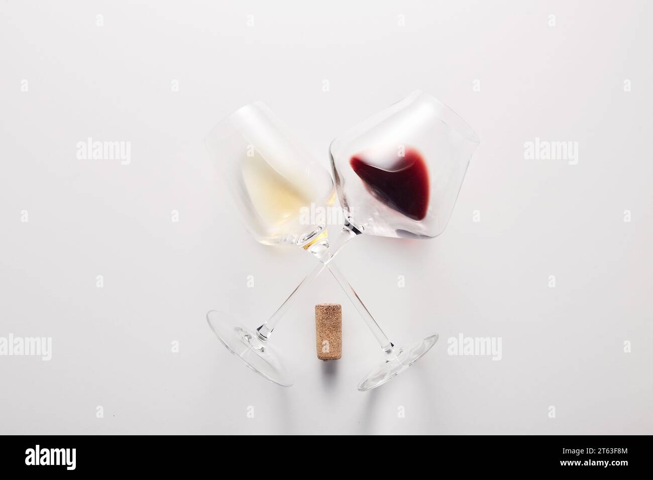 Tasting red, white wine with judging color, flavor Stock Photo - Alamy