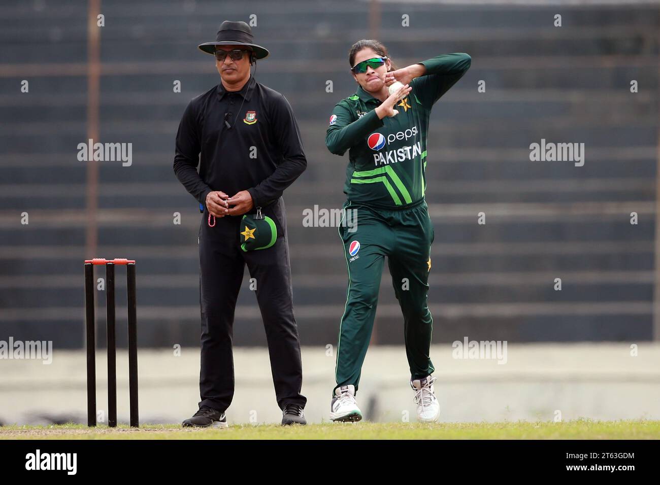 Pakistani Women Cricket Team spine bowler Sadia Iqbal bowl against ...