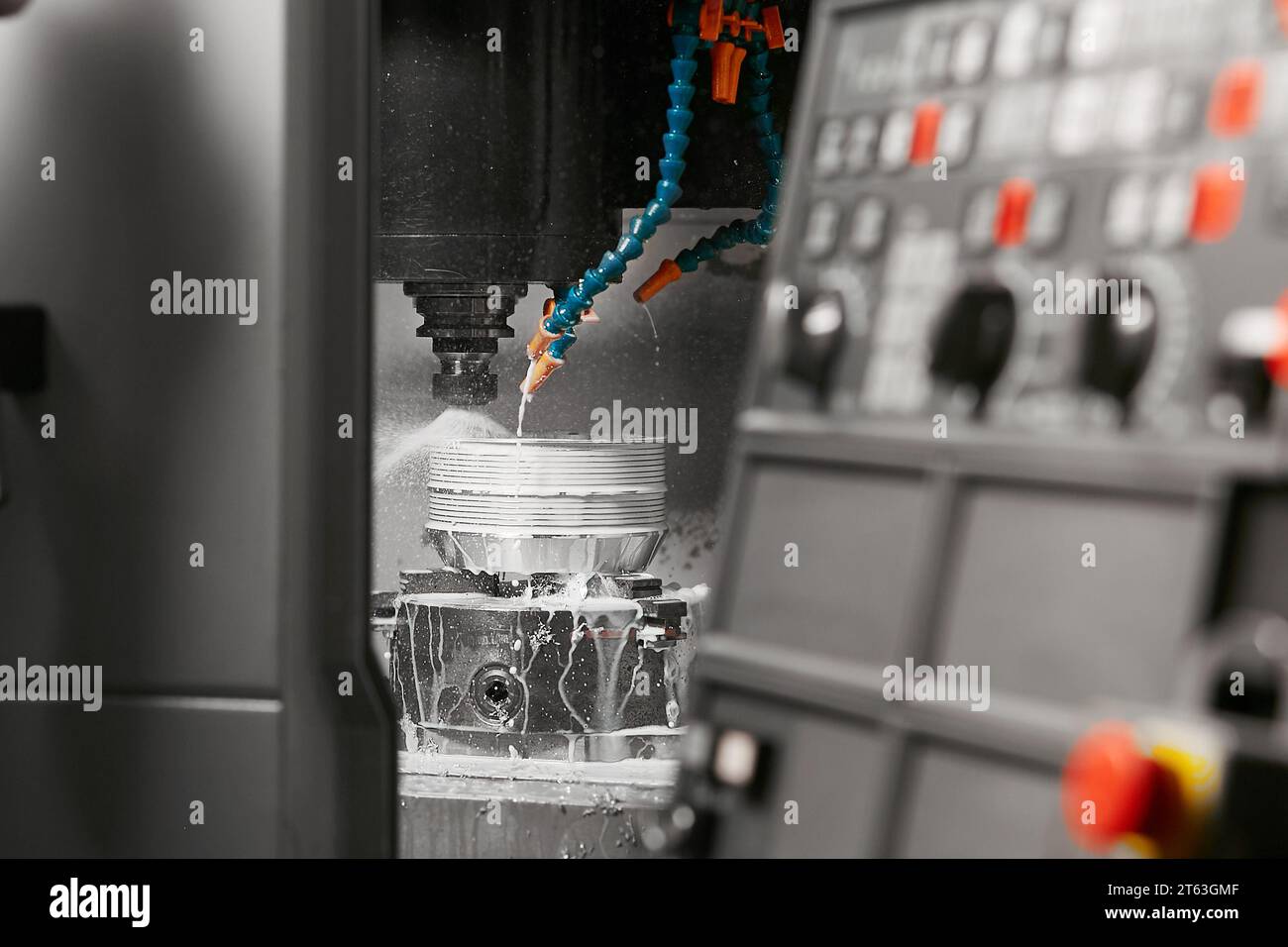 Auto CNC turning with robot drill milling factory with water coolant ...