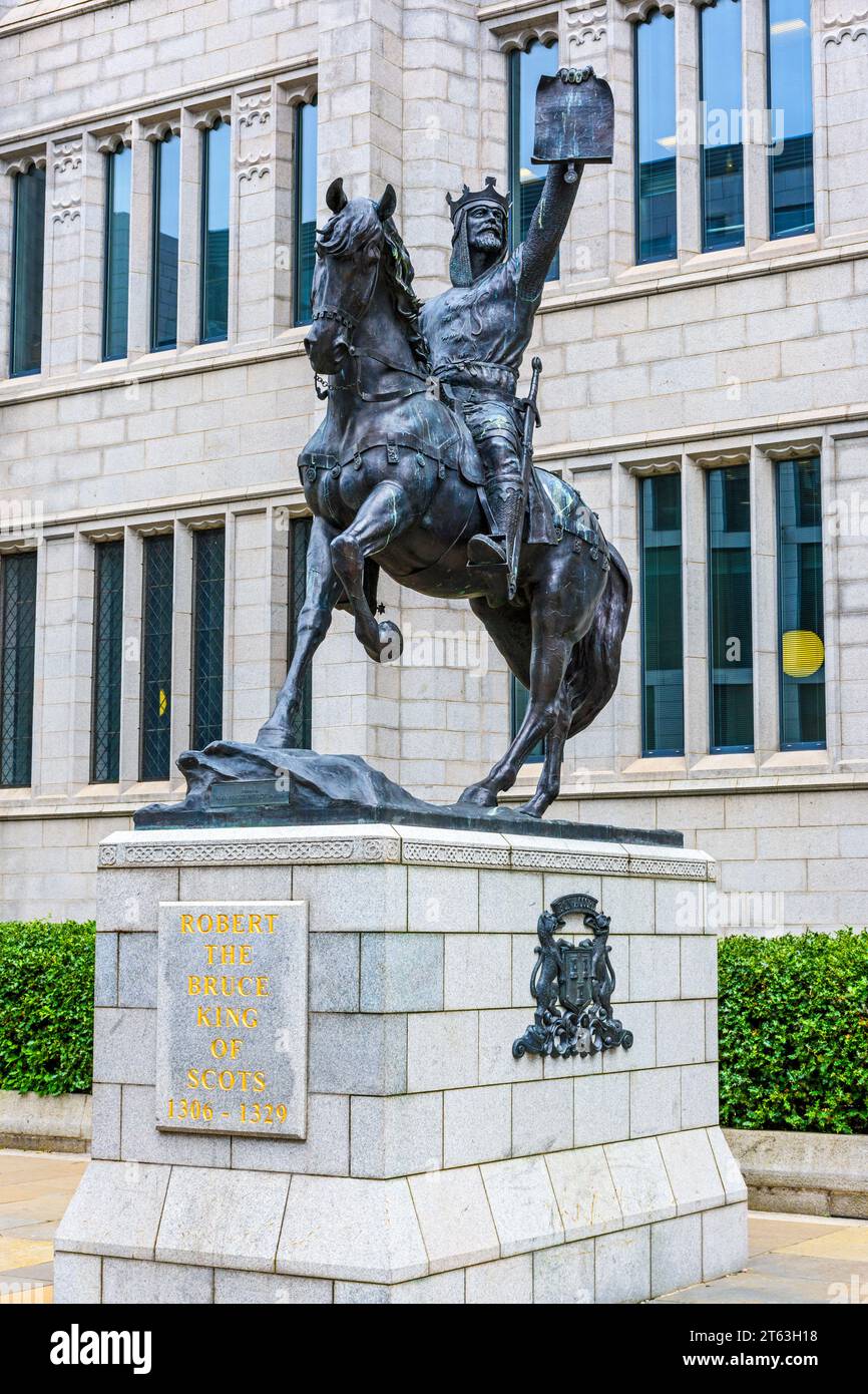 Statue of Robert the Bruce, by Alan Herriot, outside the Marischal ...