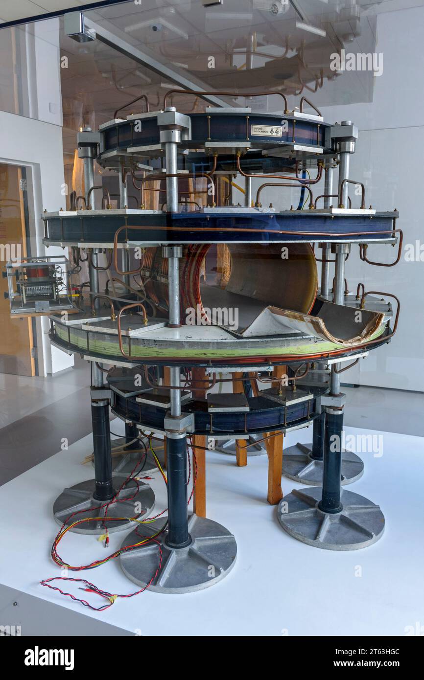 MRI Scanner Mark One. The first MRI scanner in the world to be built ...