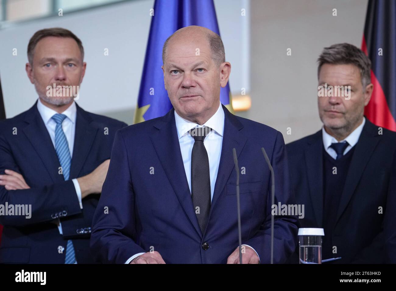 Uebergabe des Jahresgutachtens 2023/2024 des Sachverstaendigenrats ...