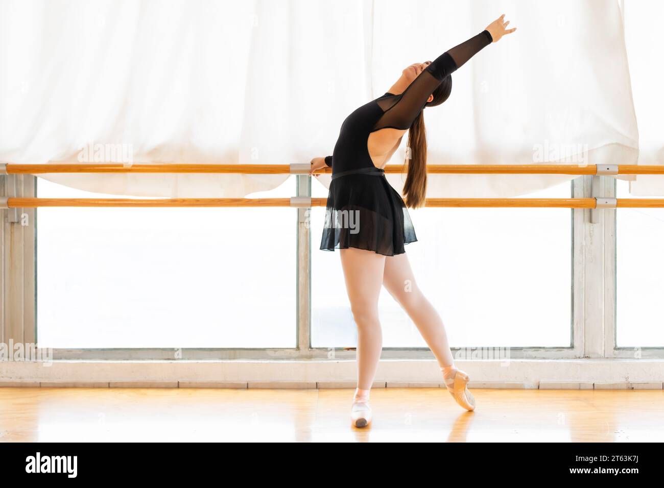 Gracefully extend hi-res stock photography and images - Alamy