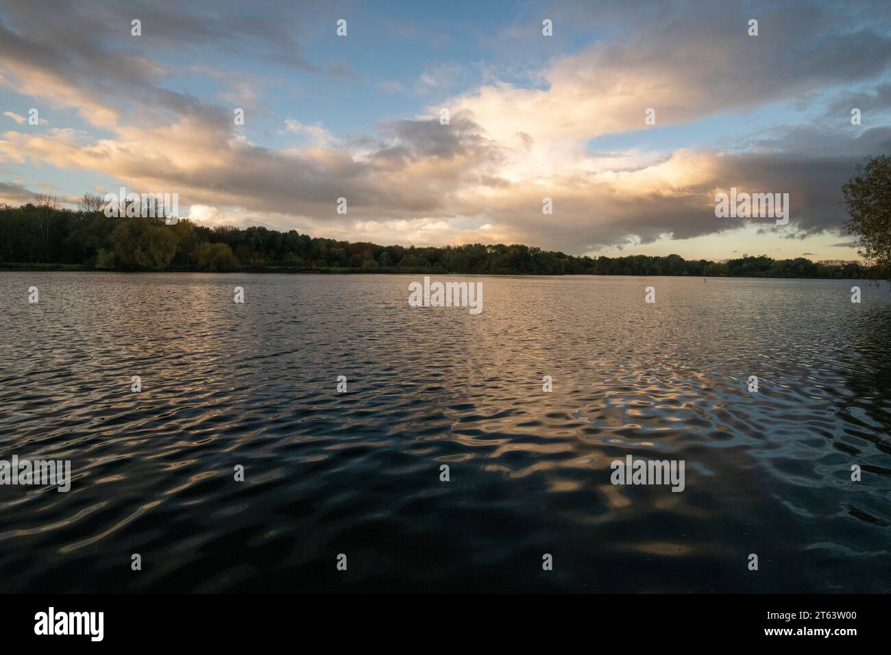 Sunset at Colwick Country Park in Nottingham, Nottinghamshire England ...