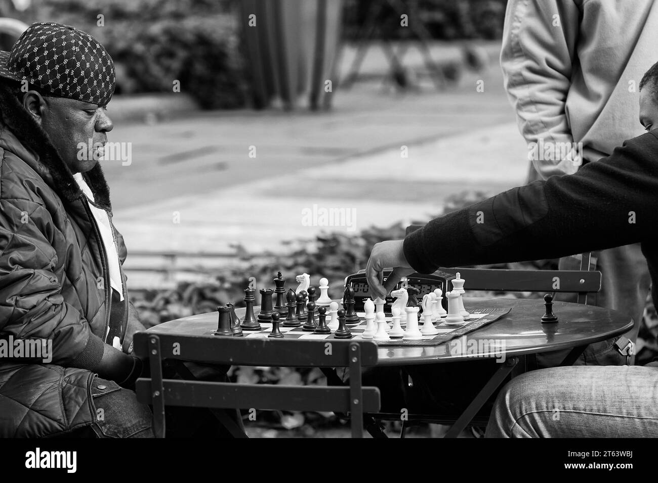 African men playing chess Black and White Stock Photos & Images - Alamy