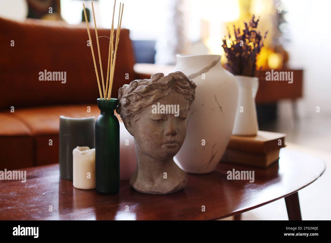 Art objects for exhibition of classical and contemporary painting retro ...