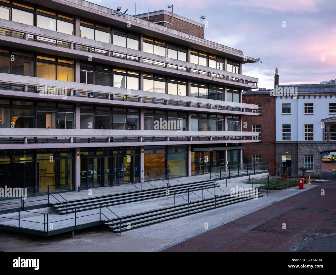 Conference buidling hi-res stock photography and images - Alamy