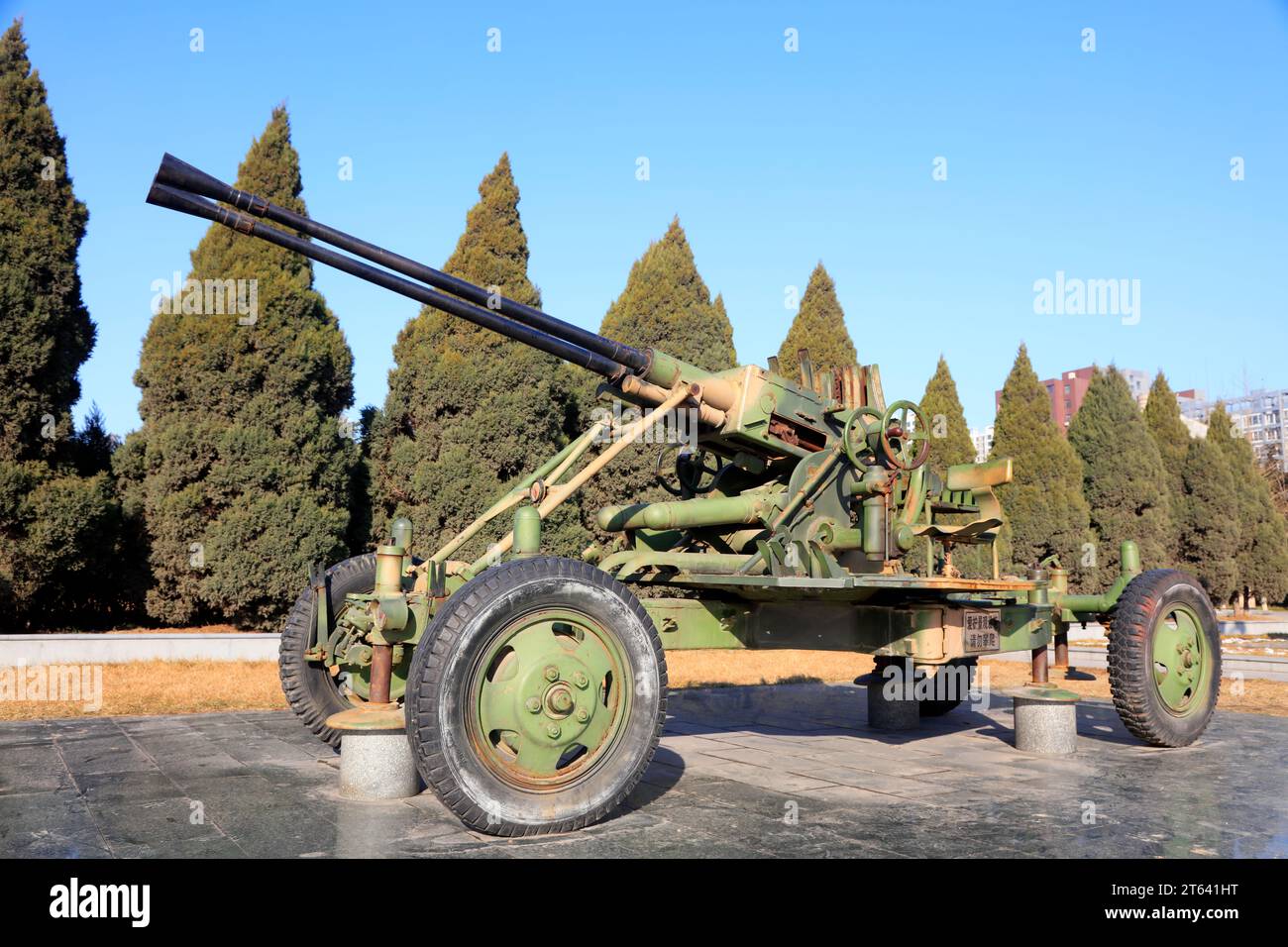 Antiaircraft machine guns in hi-res stock photography and images - Alamy