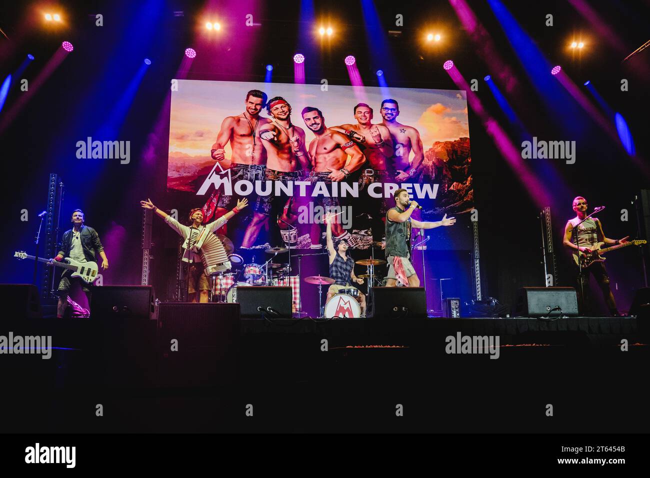 Boyband aus den alpen hi-res stock photography and images - Alamy