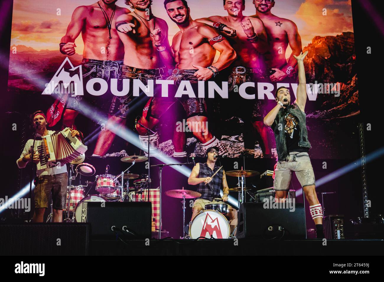 Boyband aus den alpen hi-res stock photography and images - Alamy