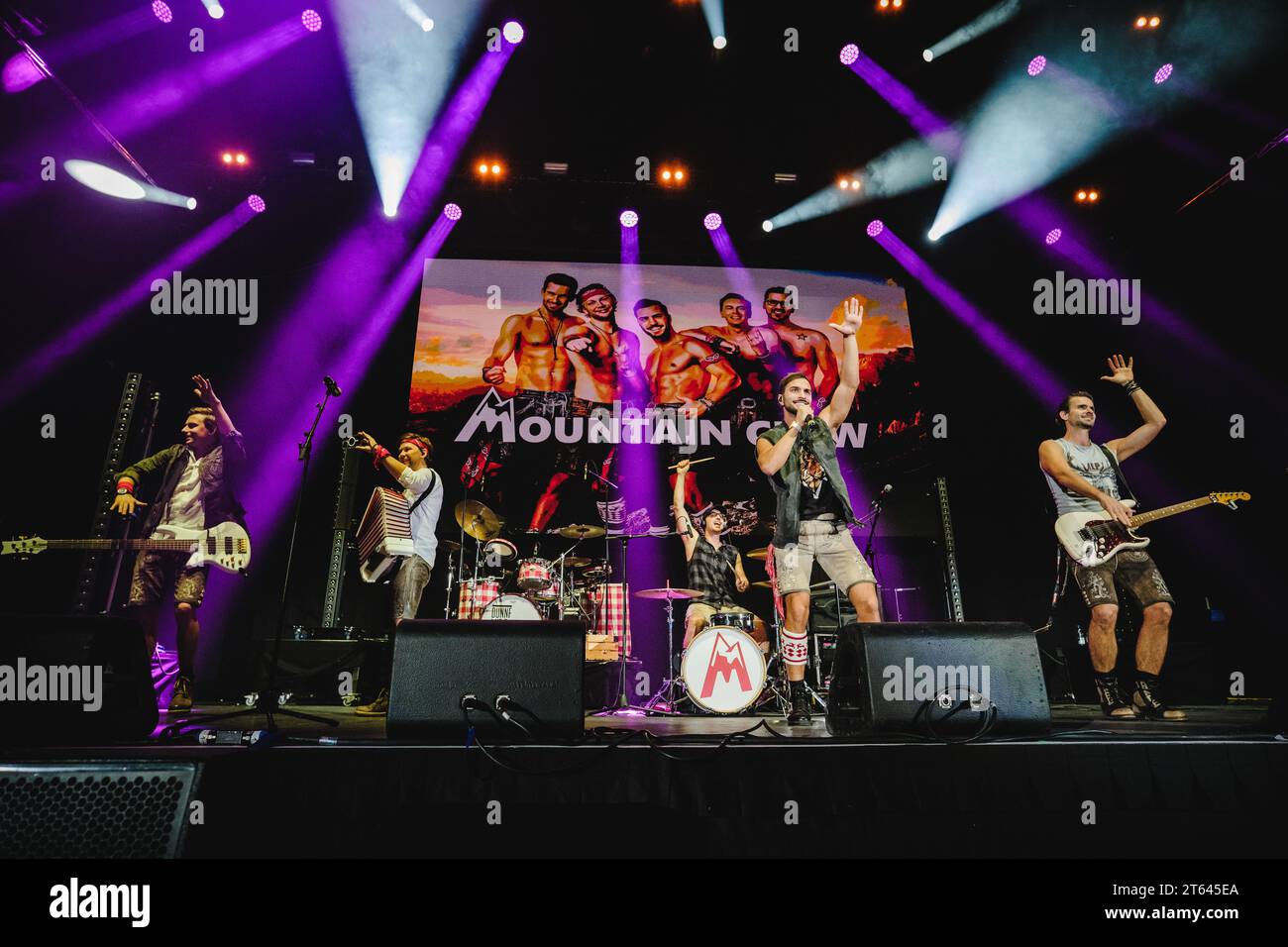 Boyband aus den alpen hi-res stock photography and images - Alamy