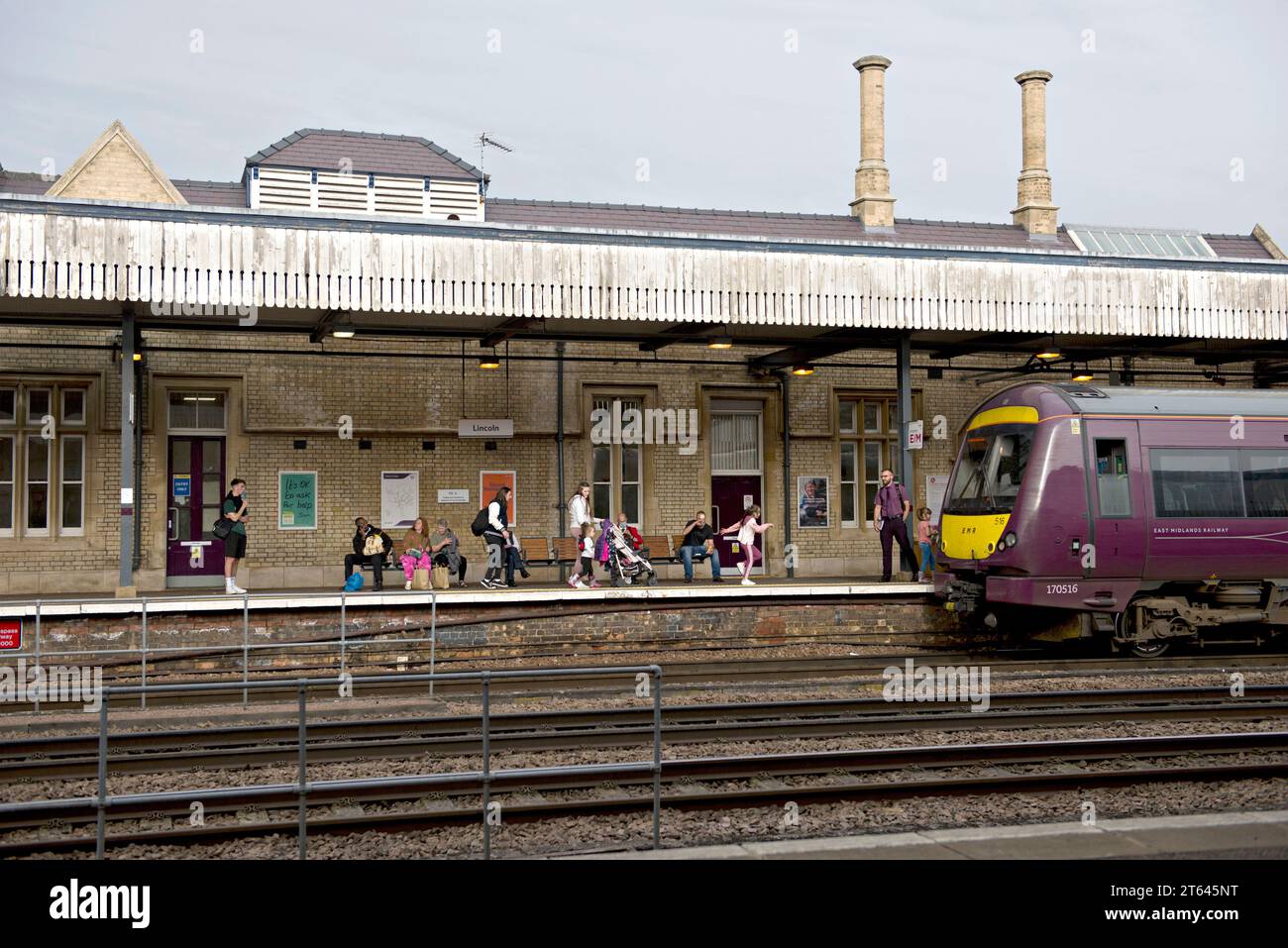 A BR Class 170 Turbostar train waiting in platform 3 at Lincoln Railway ...