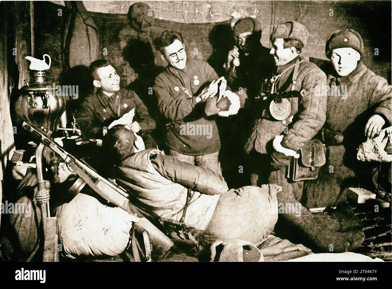 Battle of Stalingrad. Soldiers of the 13th Guards Rifle Division in ...