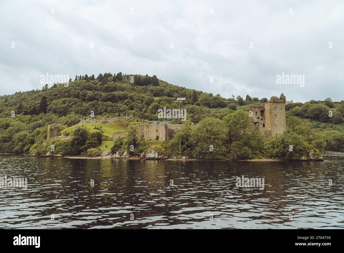 Urquhart castles hi-res stock photography and images - Alamy