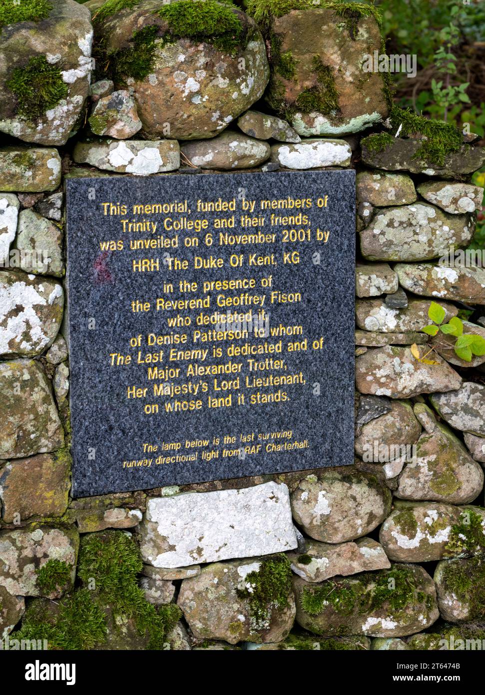 Memorial to Richard Hope Hillary and Kenneth Wilfrid Young and other ...