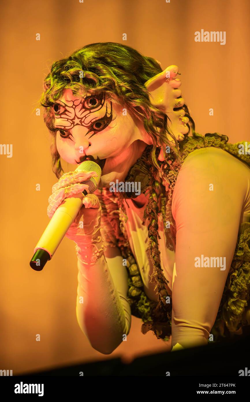Melanie martinez live on stage hi-res stock photography and images - Alamy