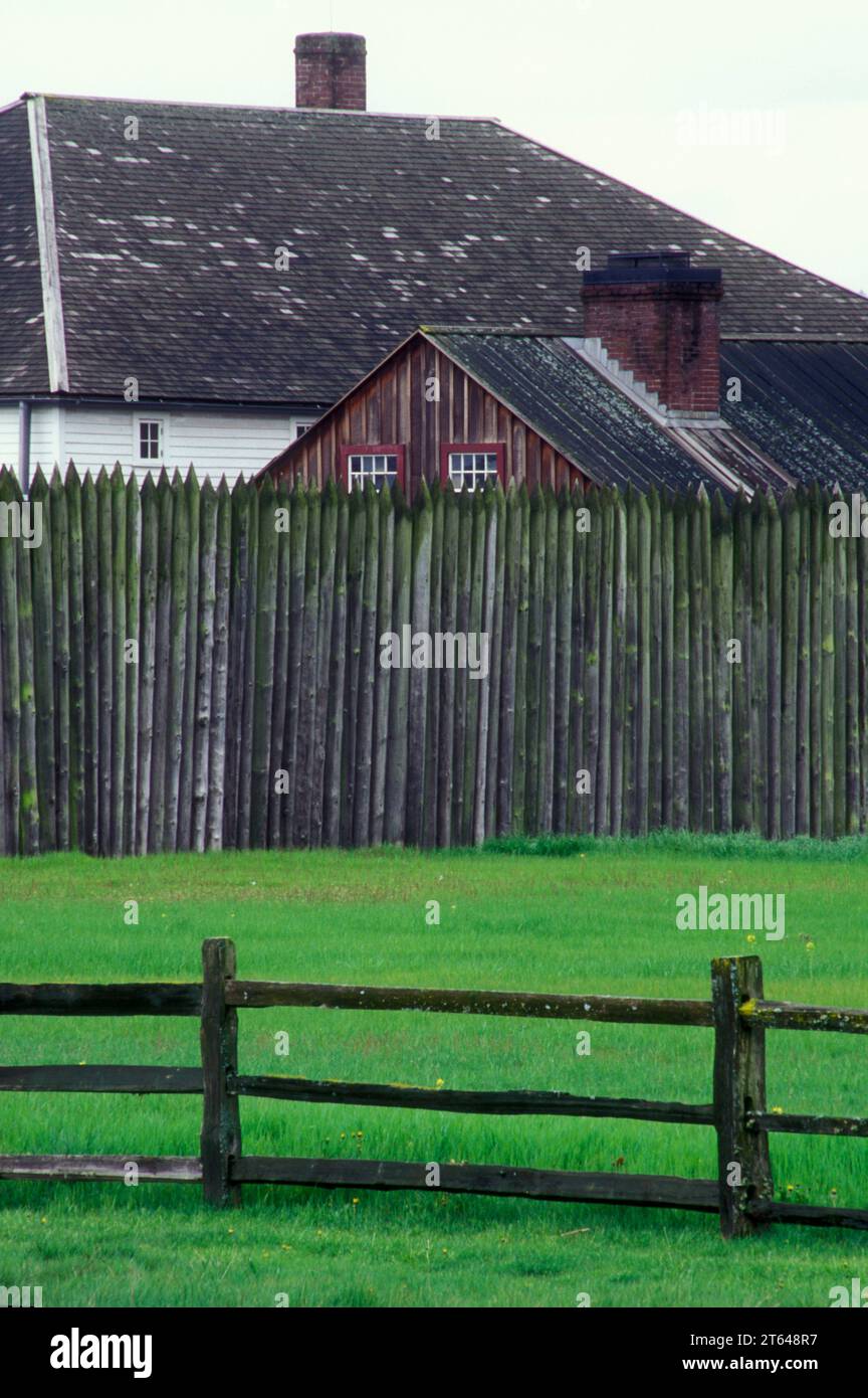 Fort Vancouver with fence, Fort Vancouver National Historic Site ...