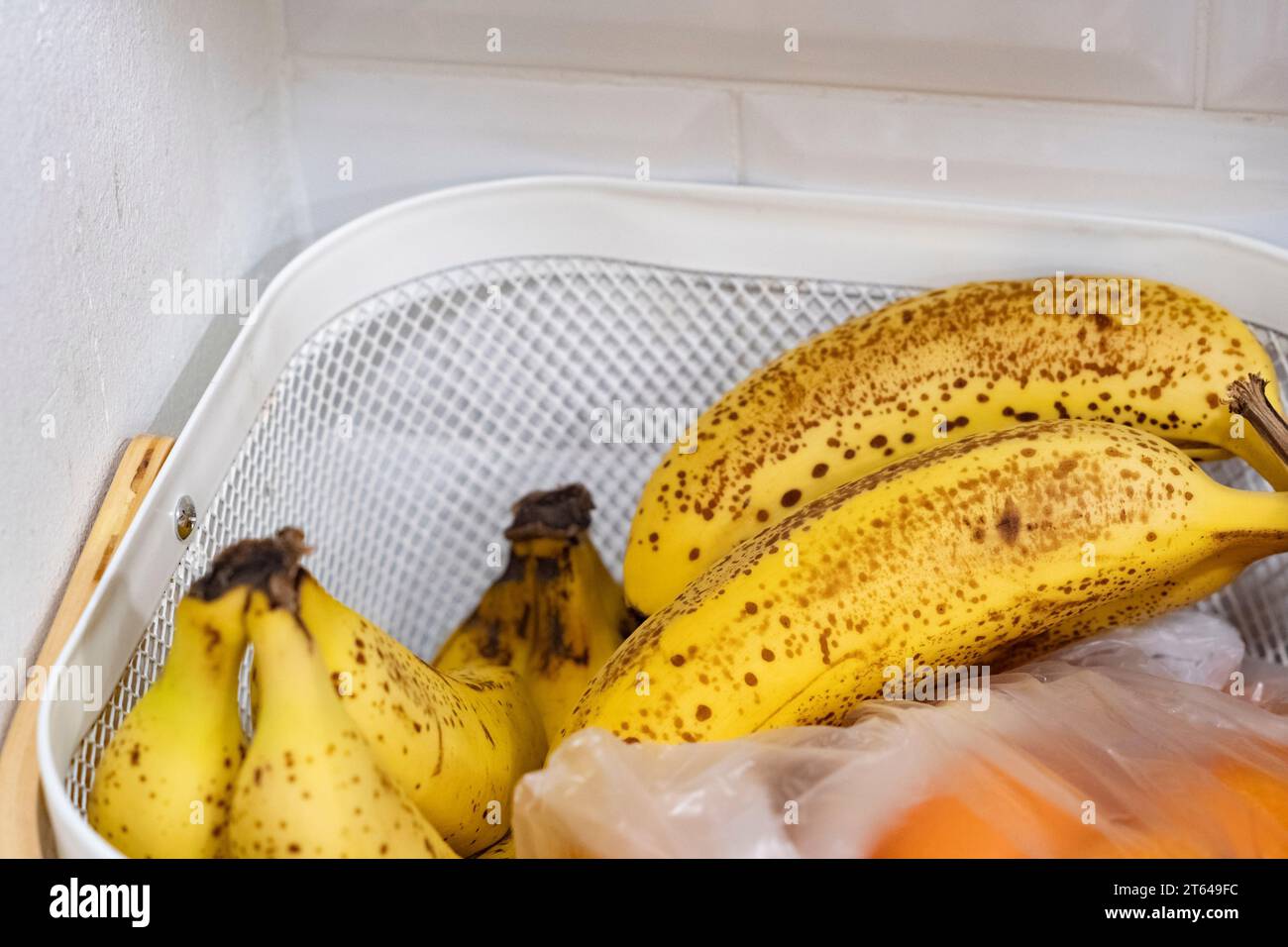 Bananas in the kitchen hi-res stock photography and images - Alamy