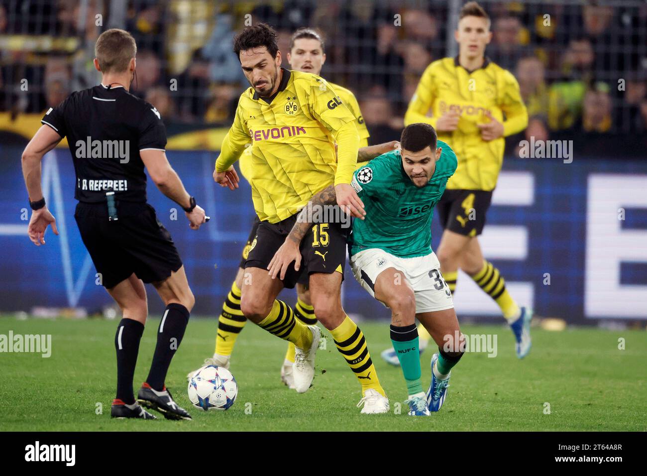 Newcastle v borussia dortmund hi-res stock photography and images - Alamy