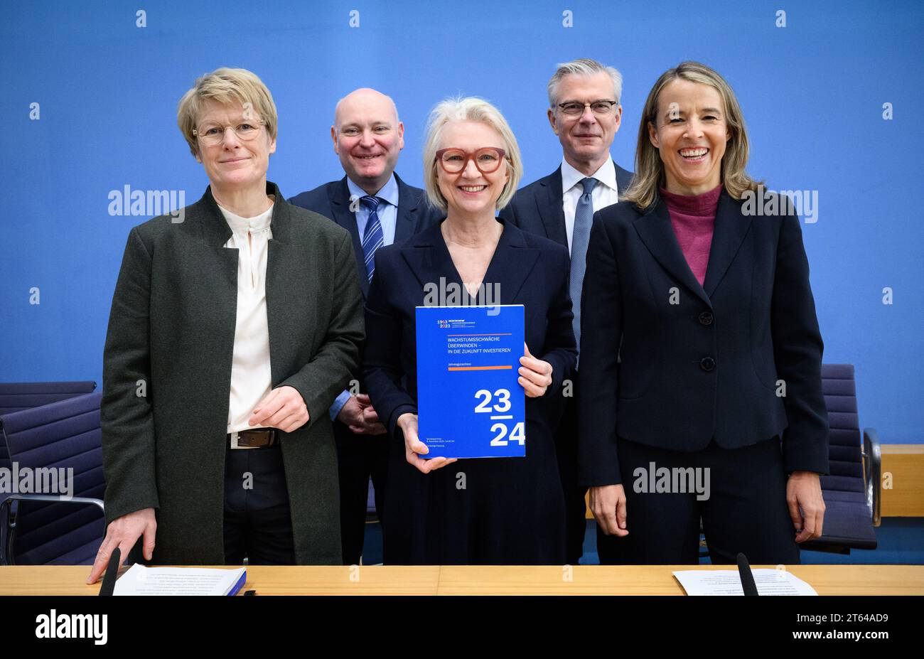 Ulrike malmendier hi-res stock photography and images - Alamy