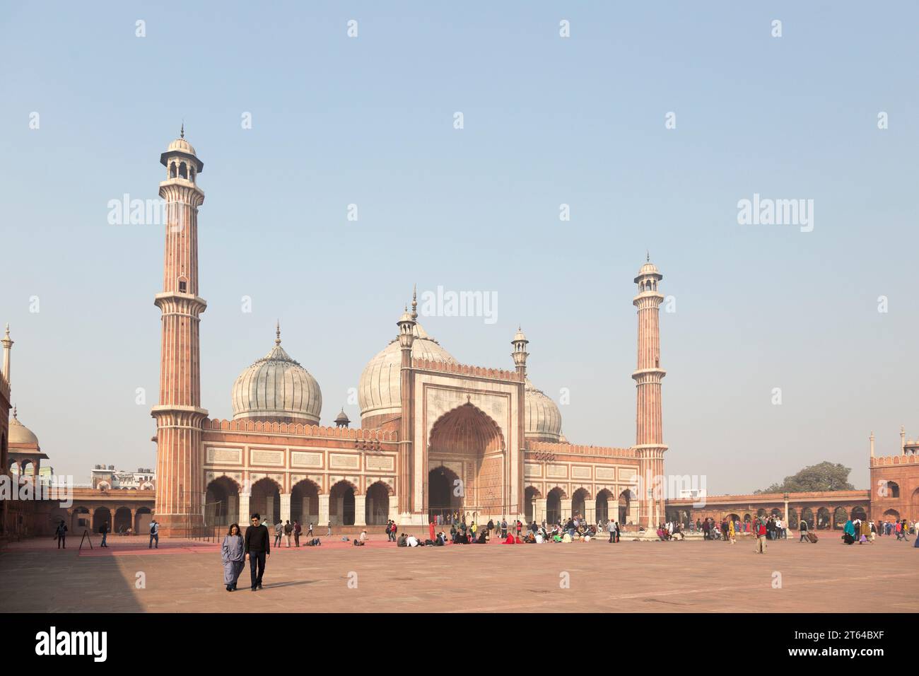 Die Jama Masjid (Freitagsmoschee) in Delhi ist die größte Moschee ...