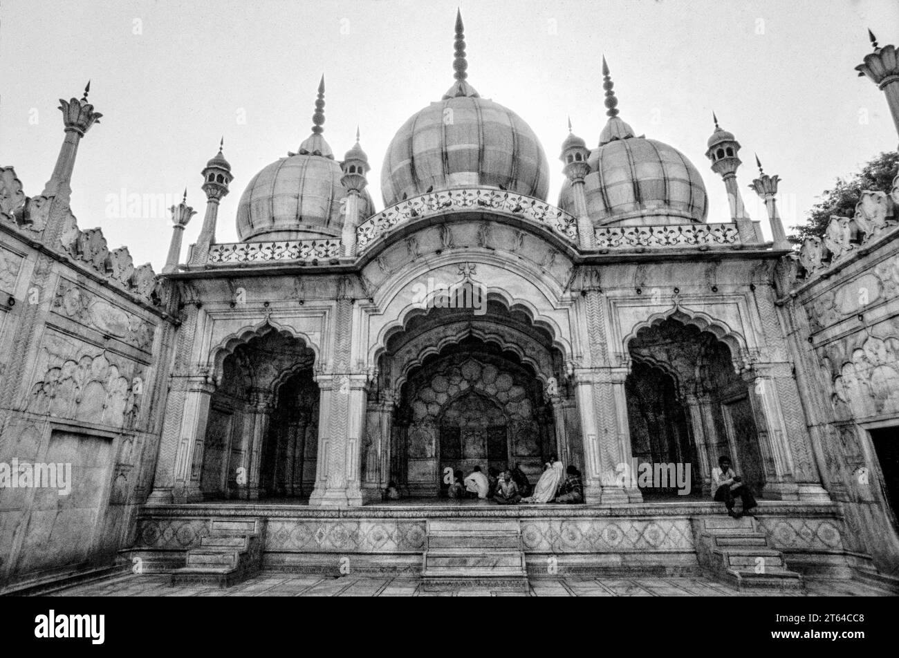 28 Jun 2006 Vintage Black and white photo of Moti Masjid a white marble ...