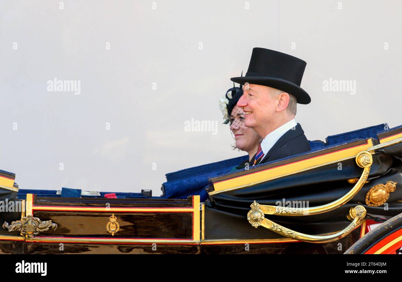 Sir clive alderton kcvo hi-res stock photography and images - Alamy