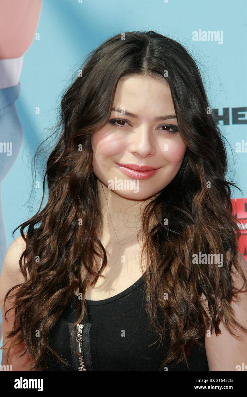 Miranda Cosgrove at the Premiere of Columbia Pictures and Sony Pictures ...