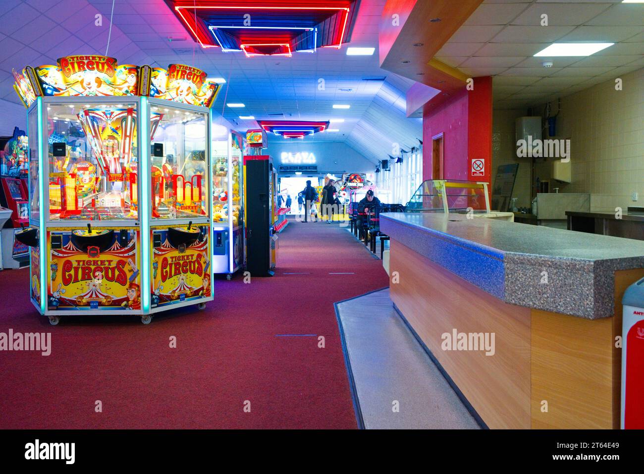 Ticket Circus game in Skegness Pier amusement arcade Stock Photo - Alamy