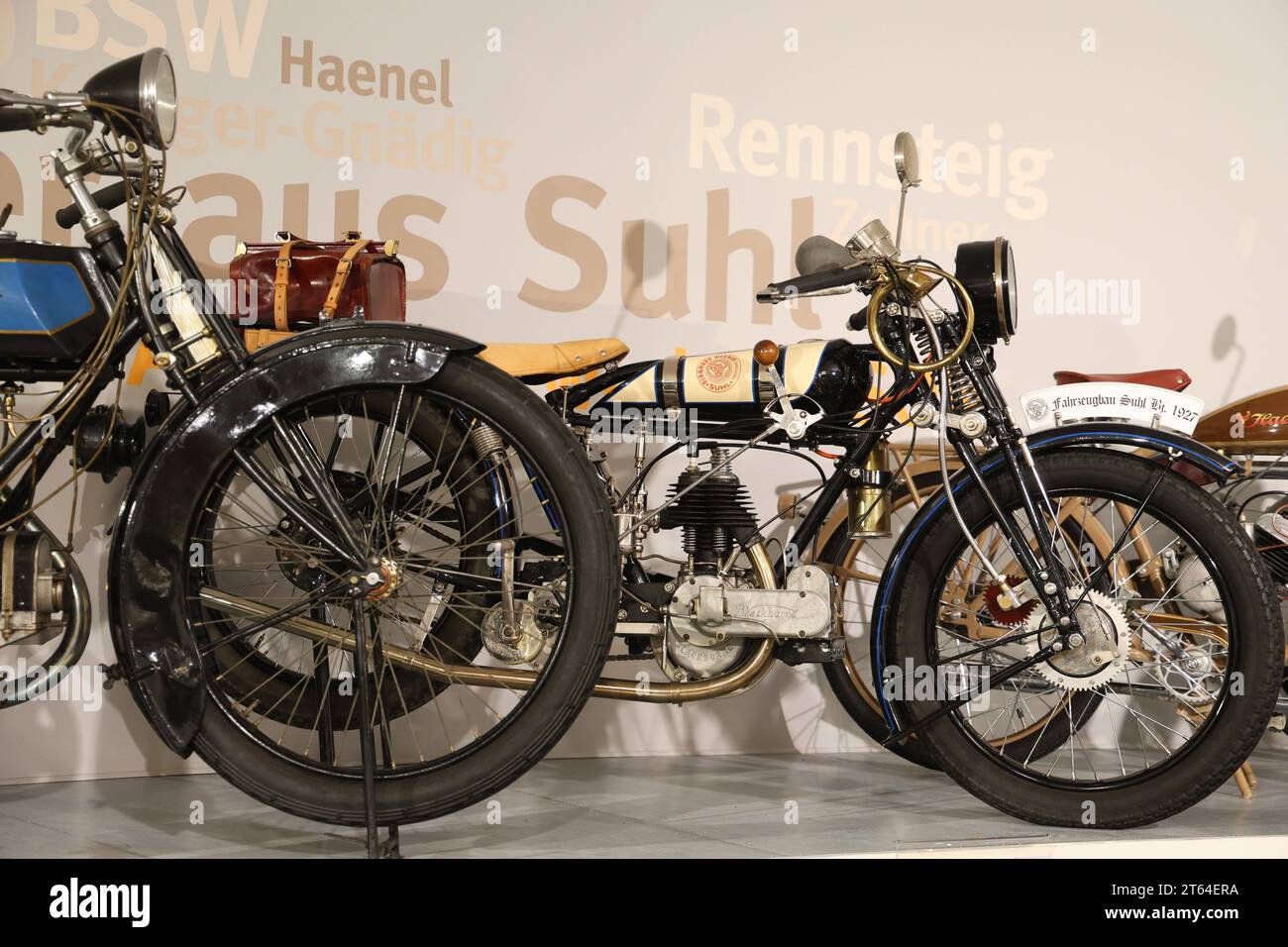 Suhl 30.10.2023, Suhl, Fahrzeugmuseum - Motorraeder von Fahrzeugbau ...