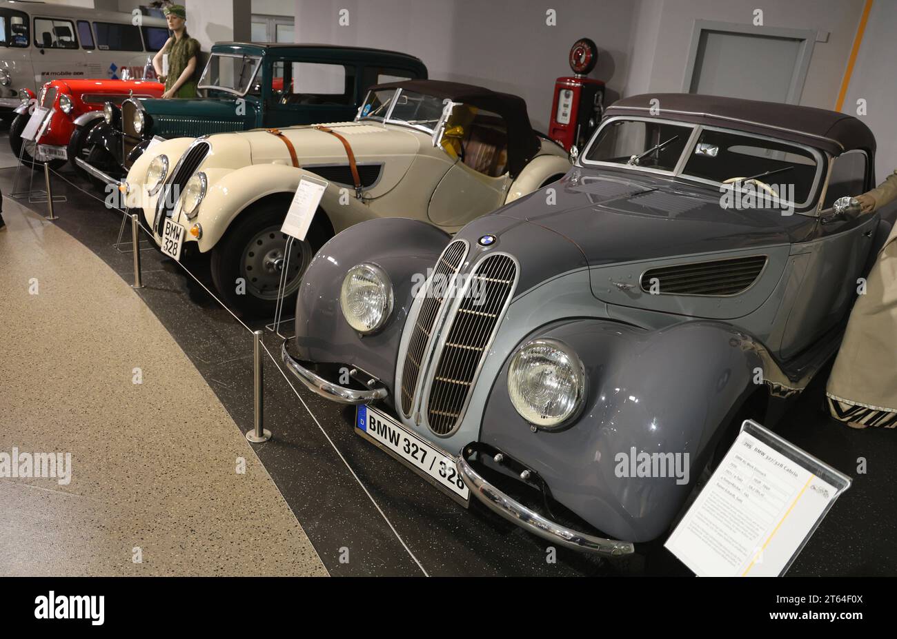 Suhl 30.10.2023, Suhl, Fahrzeugmuseum - unterschiedliche historische ...