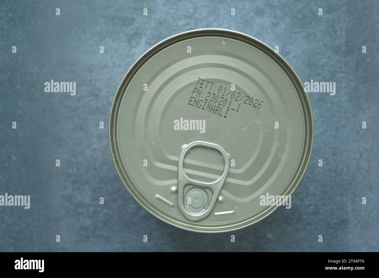 expire date on food can on white background Stock Photo - Alamy