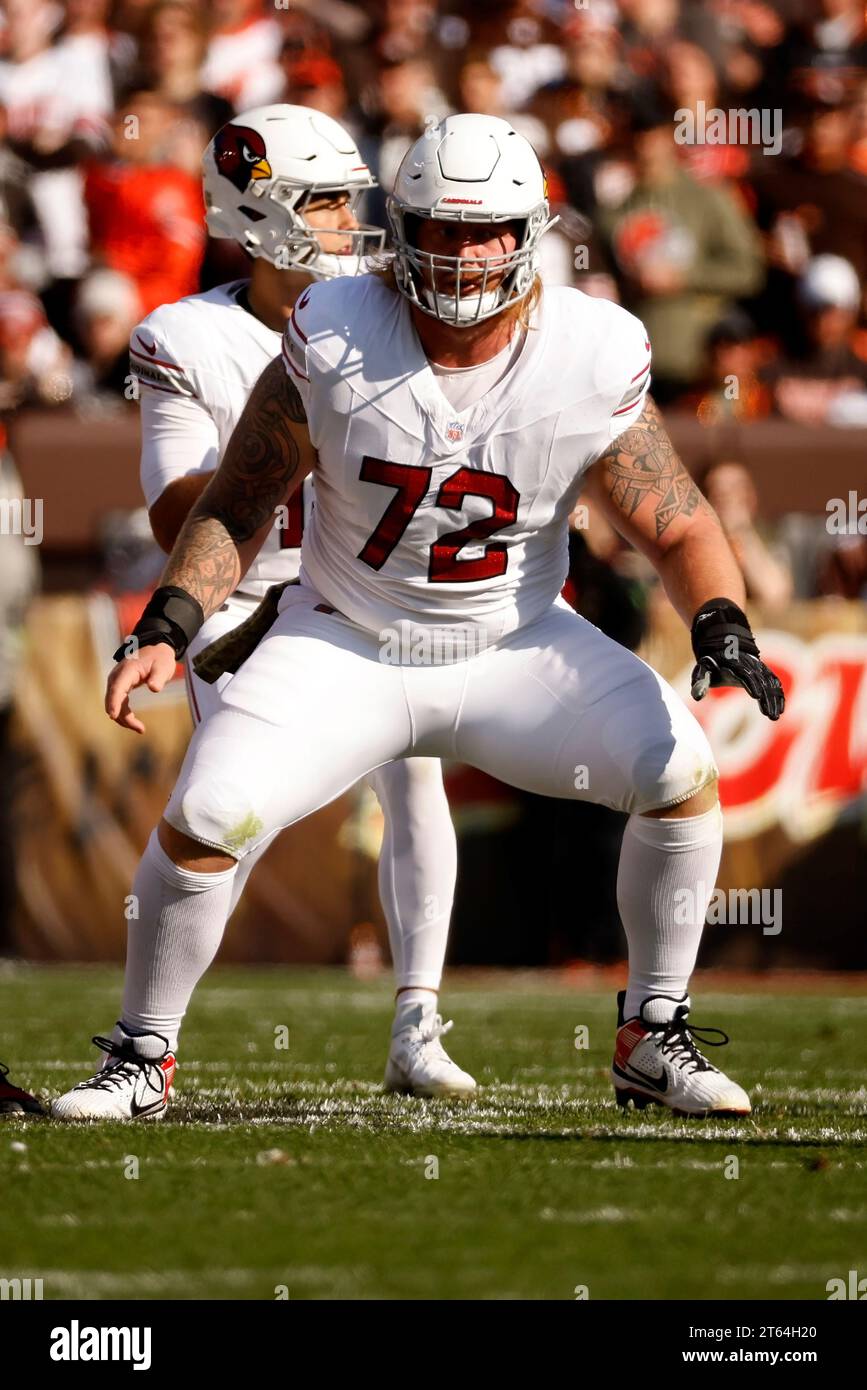 Arizona Cardinals offensive lineman Hjalte Froholdt (72) looks to make ...