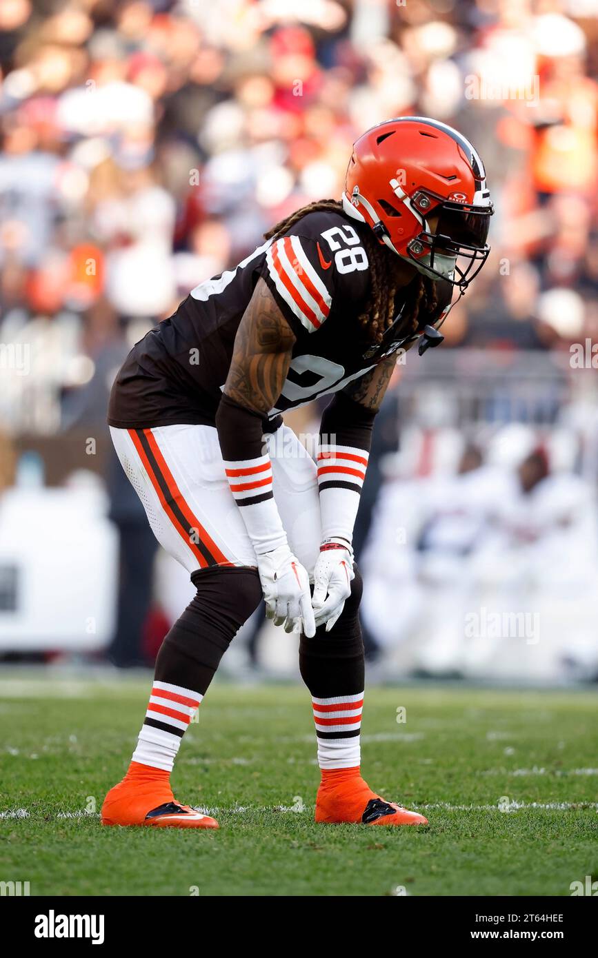 Cleveland Browns cornerback Mike Ford (28) lines up for a play during ...