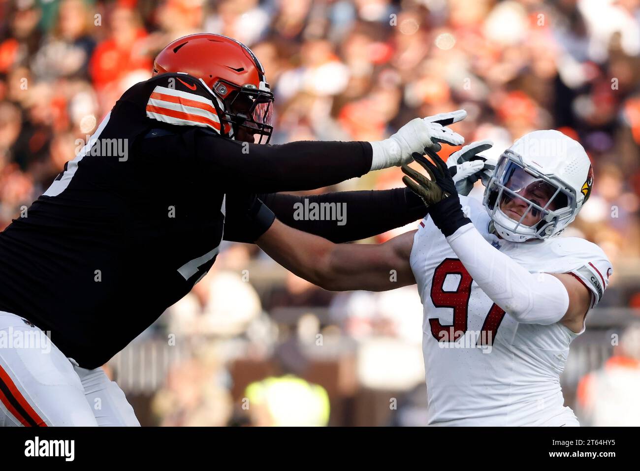 Cleveland Browns offensive tackle Dawand Jones (79) blocks Arizona ...